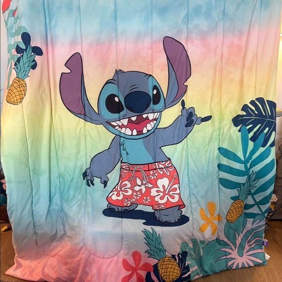 Disney | Bedding | Disney Lilo And Stitch Reversible Comforter Only ...